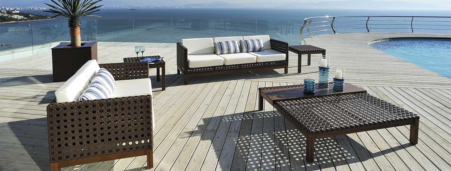 STRAUSS SIDE TABLE - Products - Saccaro